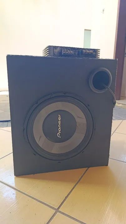 Subwoofer e módulo 400w - Carros, vans e utilitários - Itaum, Joinville 1384457139 | OLX