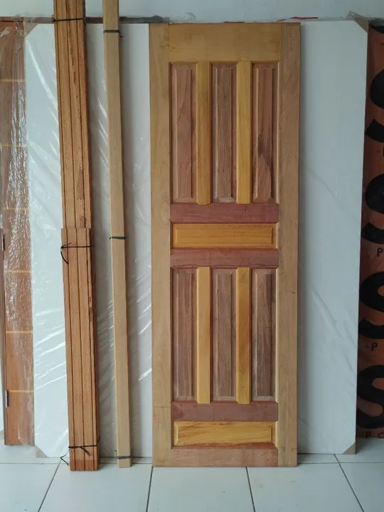 "alisar de porta" no Brasil