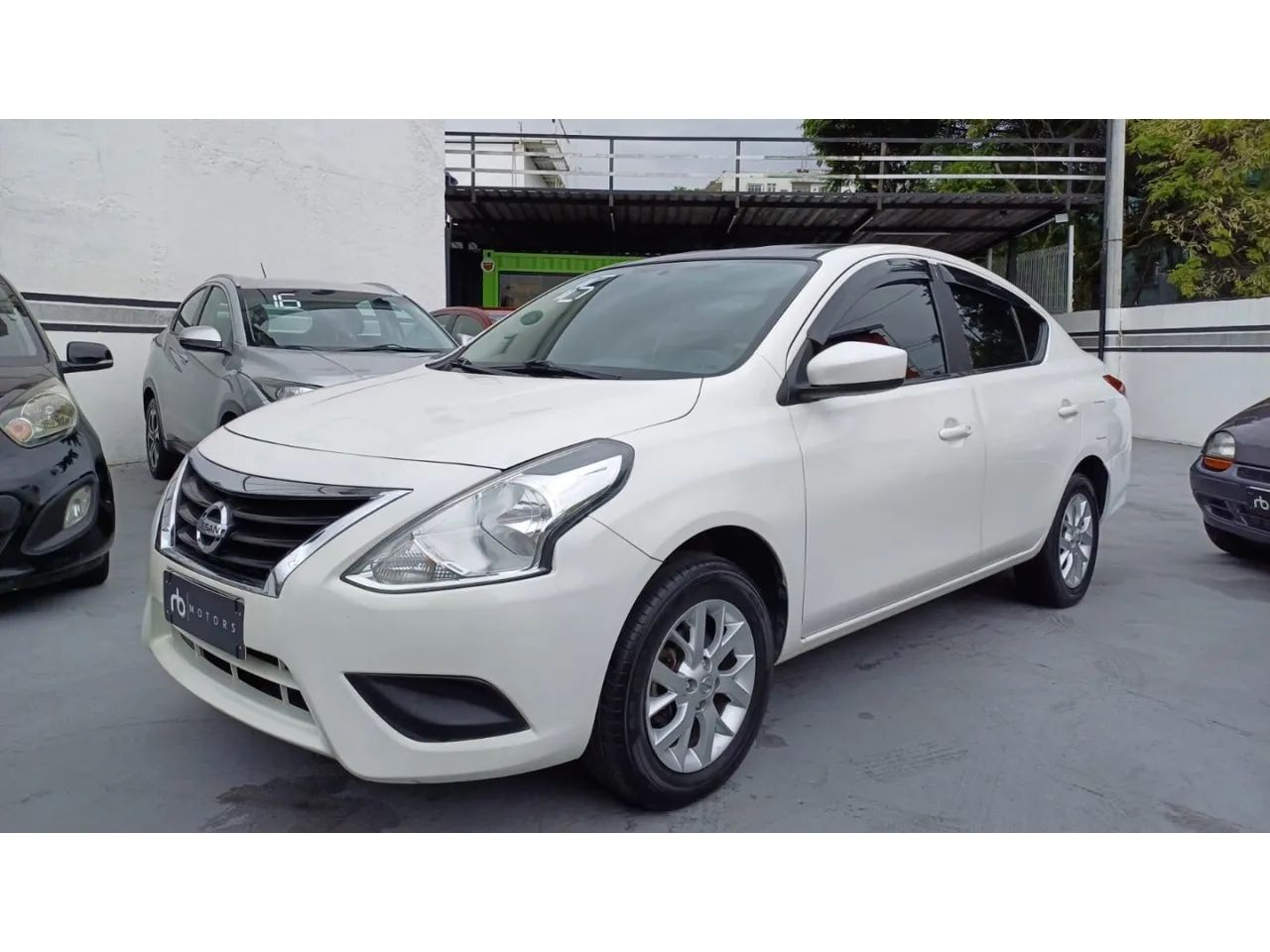 NISSAN VERSA 2016 Usados e Novos