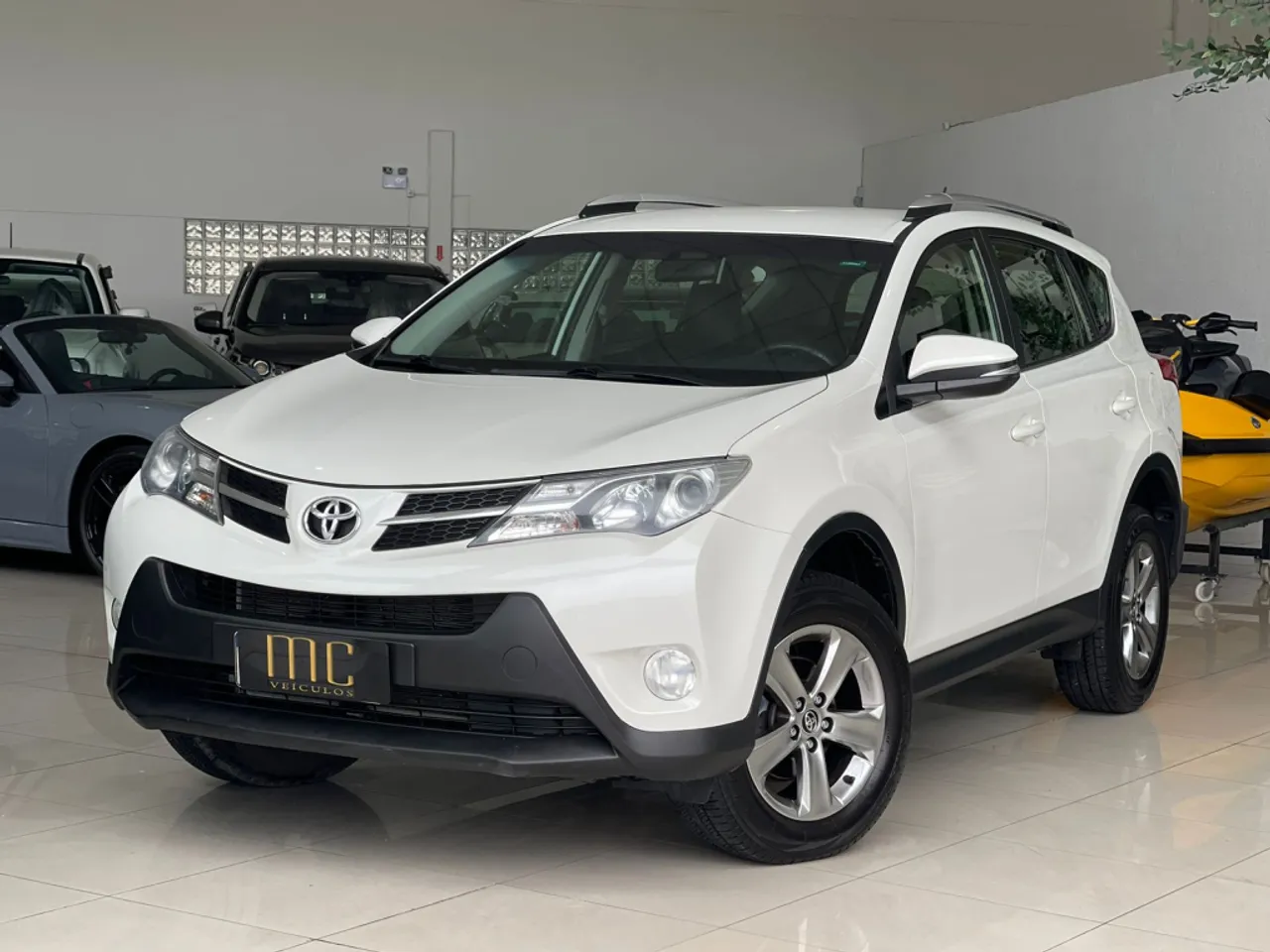 TOYOTA RAV4 2015 Usados e Novos