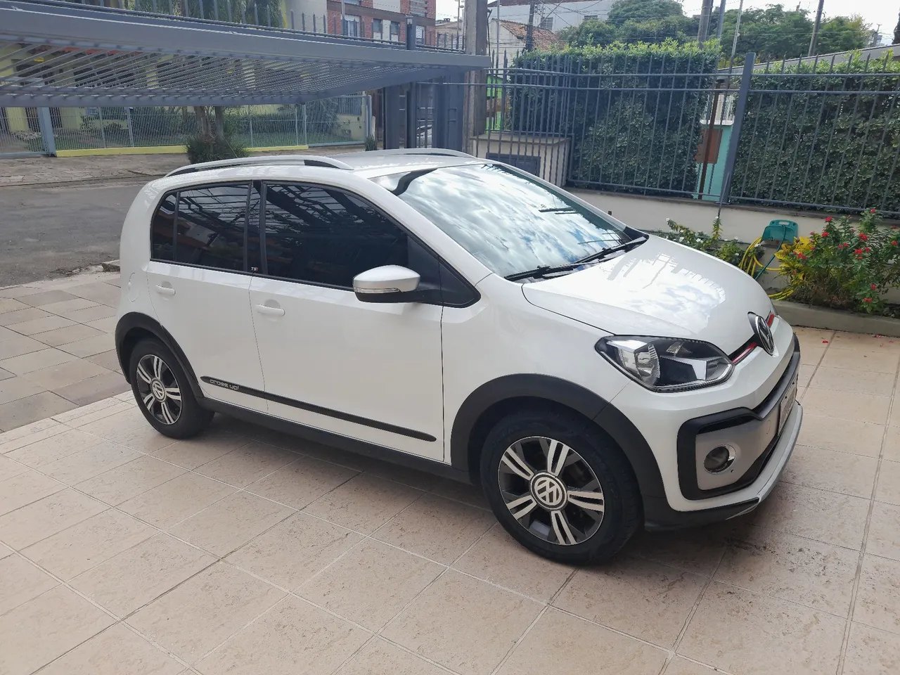 VOLKSWAGEN UP! Usados e Novos em Porto Alegre e região, RS