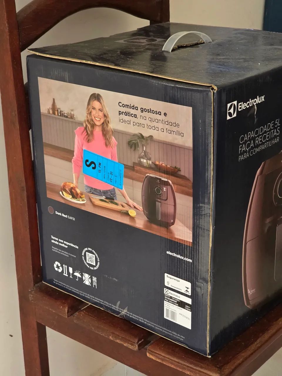 Fritadeira Air Fryer Electrolux 5L 1700W Rita Lobo EAF51 LACRADA com NF ...