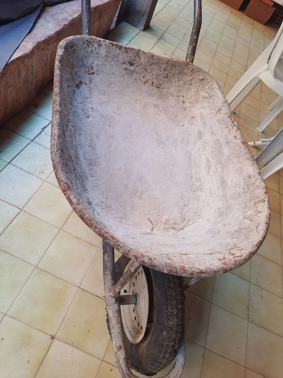 Carrinho de mão - Peças para tratores e máquinas - Jardim Maria Augusta ...