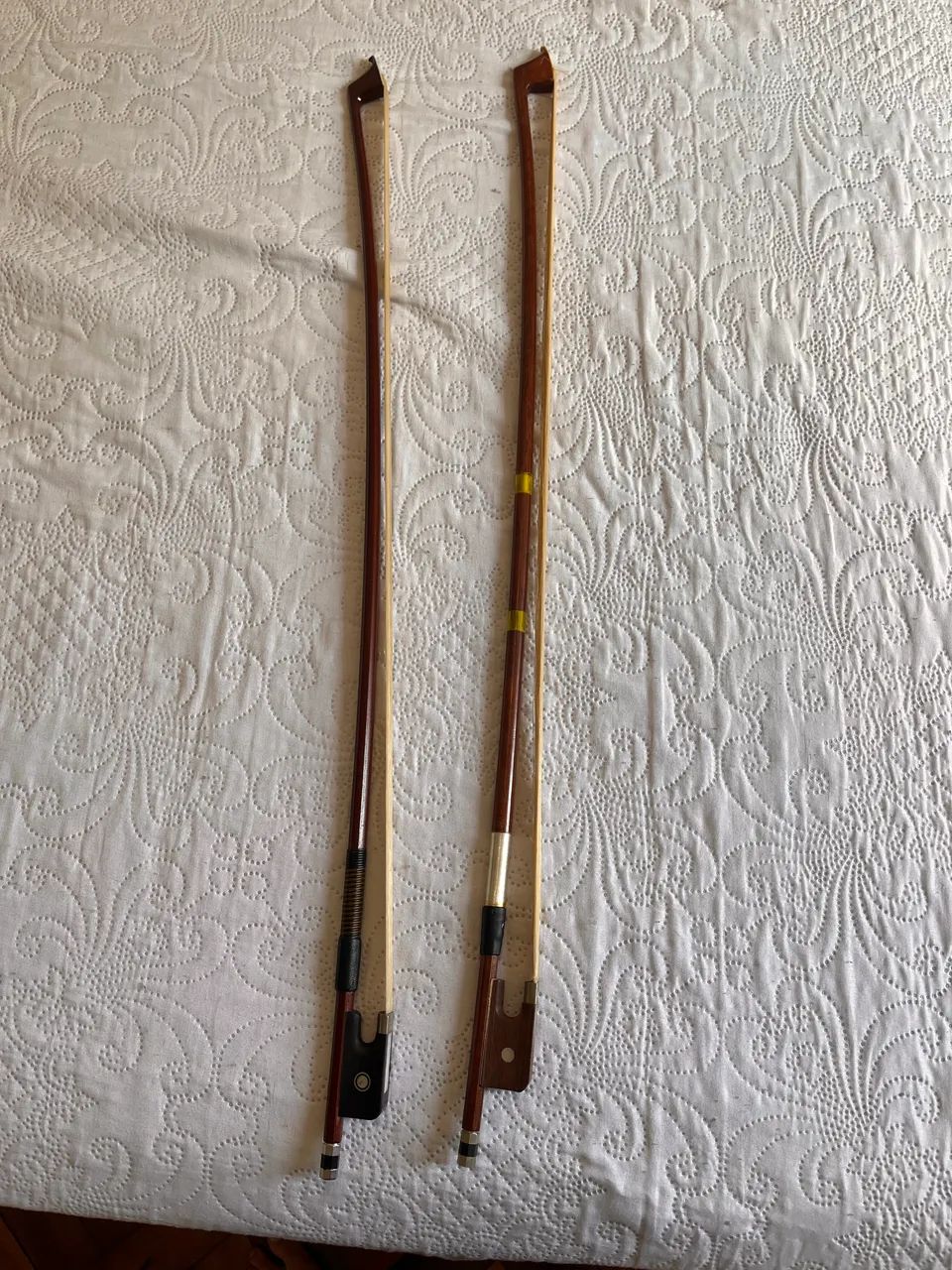 Violoncelo Michael 4/4, com suporte, arcos e cordas novas. Afinador e ...