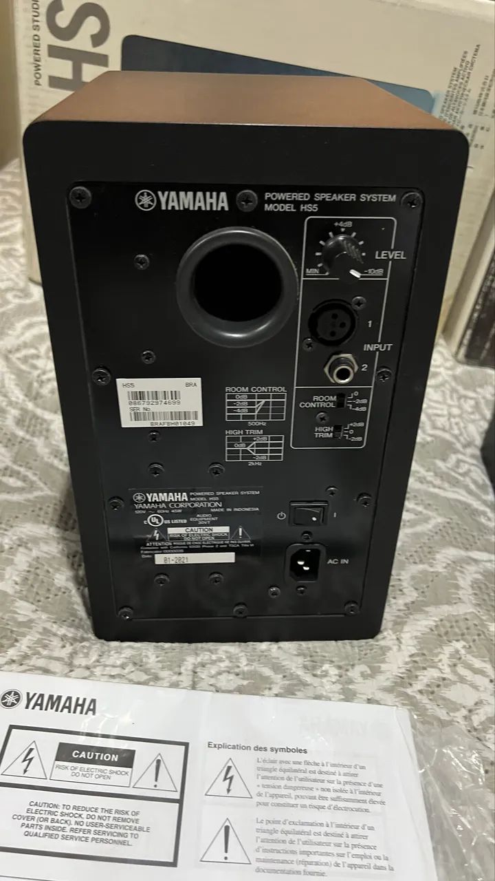Monitor de referência Hs5 Yamaha 70w Rms para estúdio cor Preto - Equipamentos e Acessórios de ...