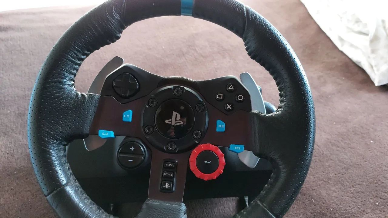 "volantes logitech" no Brasil