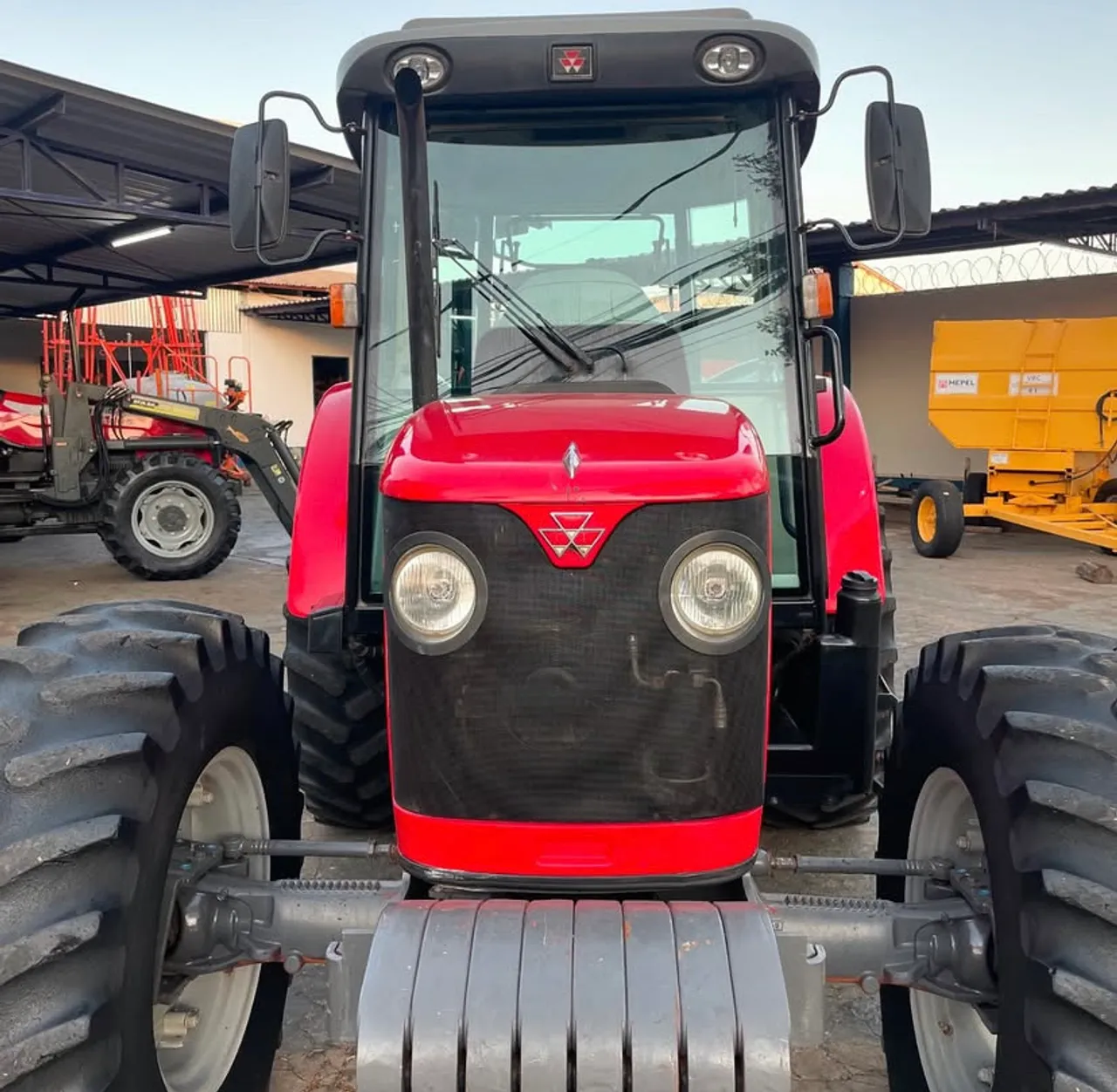 "massey ferguson 4292" - Tratores e máquinas agrícolas no Brasil