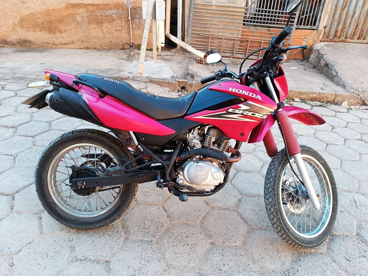 Motos HONDA NXR 2006 no Brasil