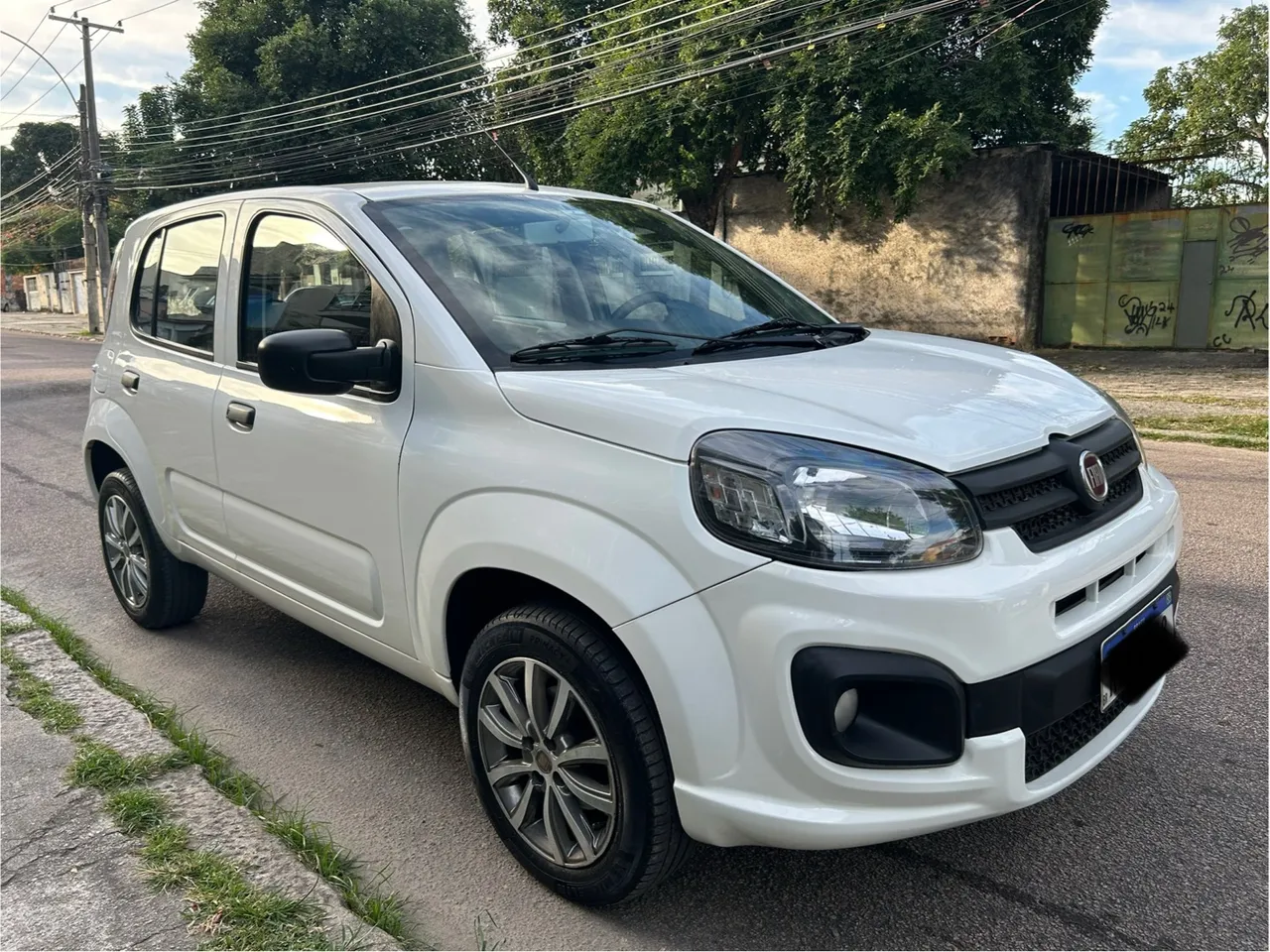 FIAT UNO WAY 1.0 FLEX 6V 5P Usados e Novos