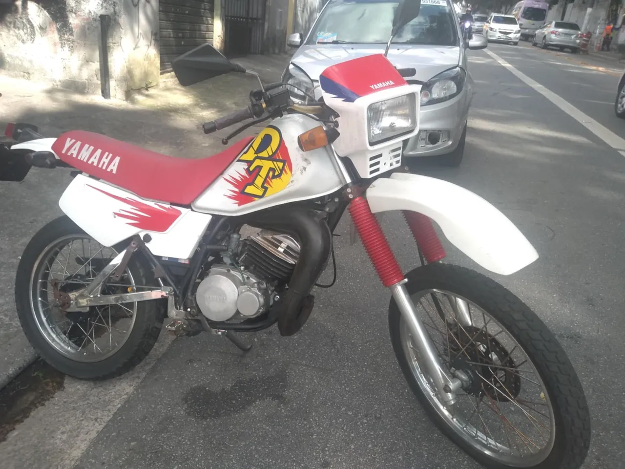 Motos YAMAHA DT no Brasil