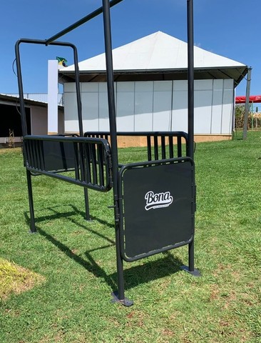 "brete de contencao" no Brasil