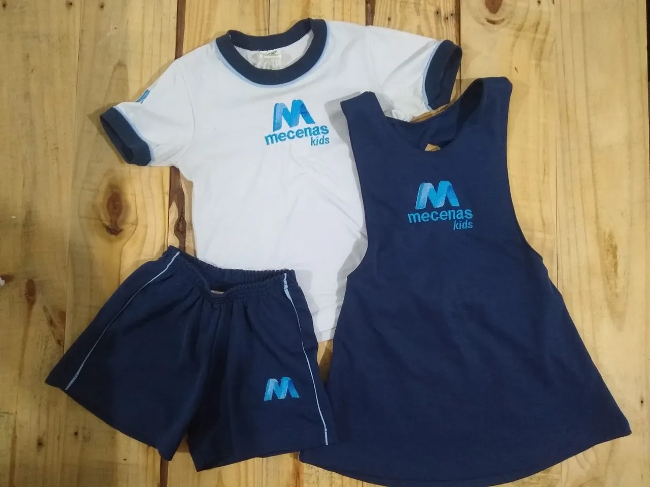 "farda escolar" no Brasil