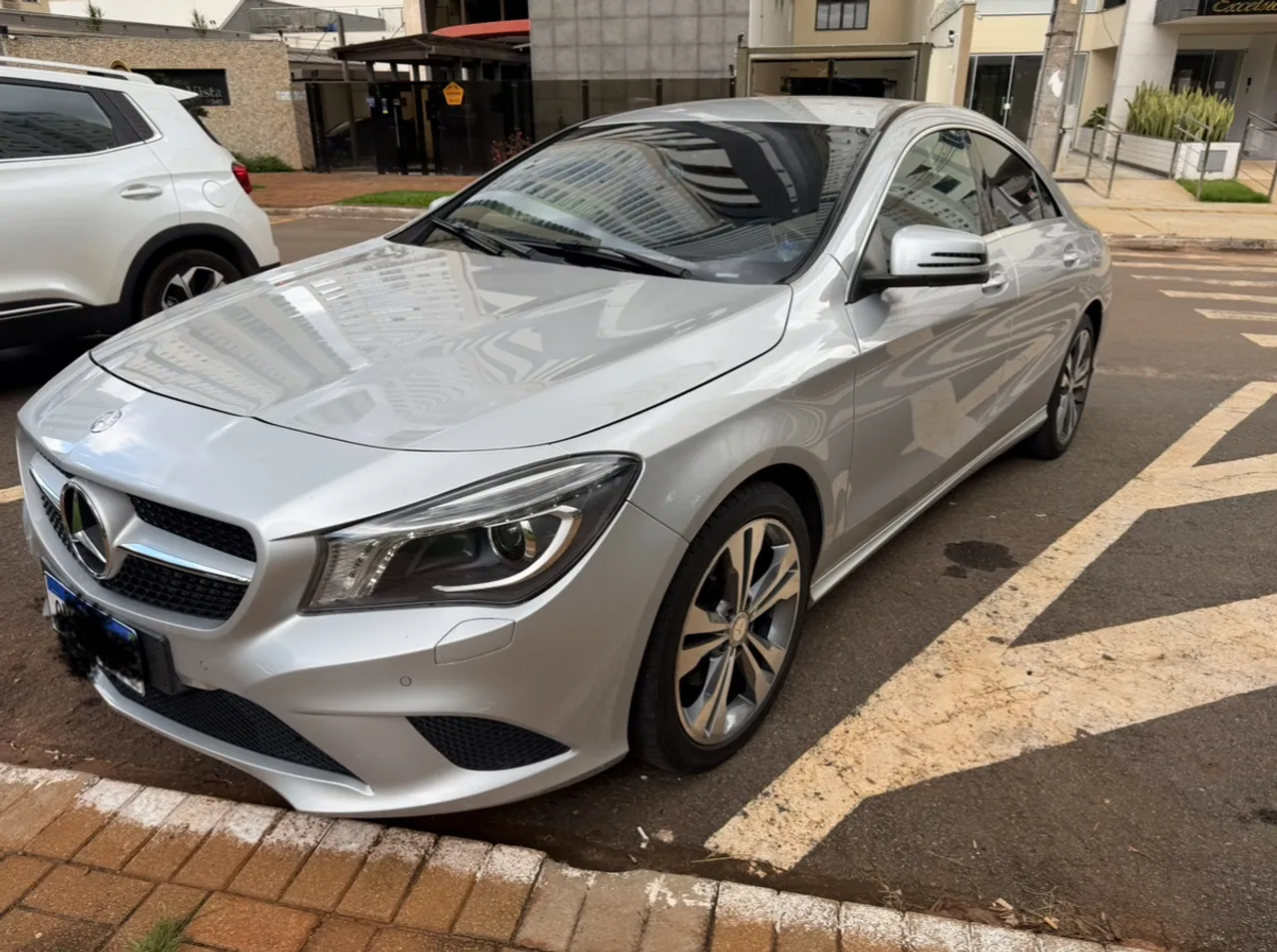 MERCEDES-BENZ CLA-200 2015 Usados e Novos