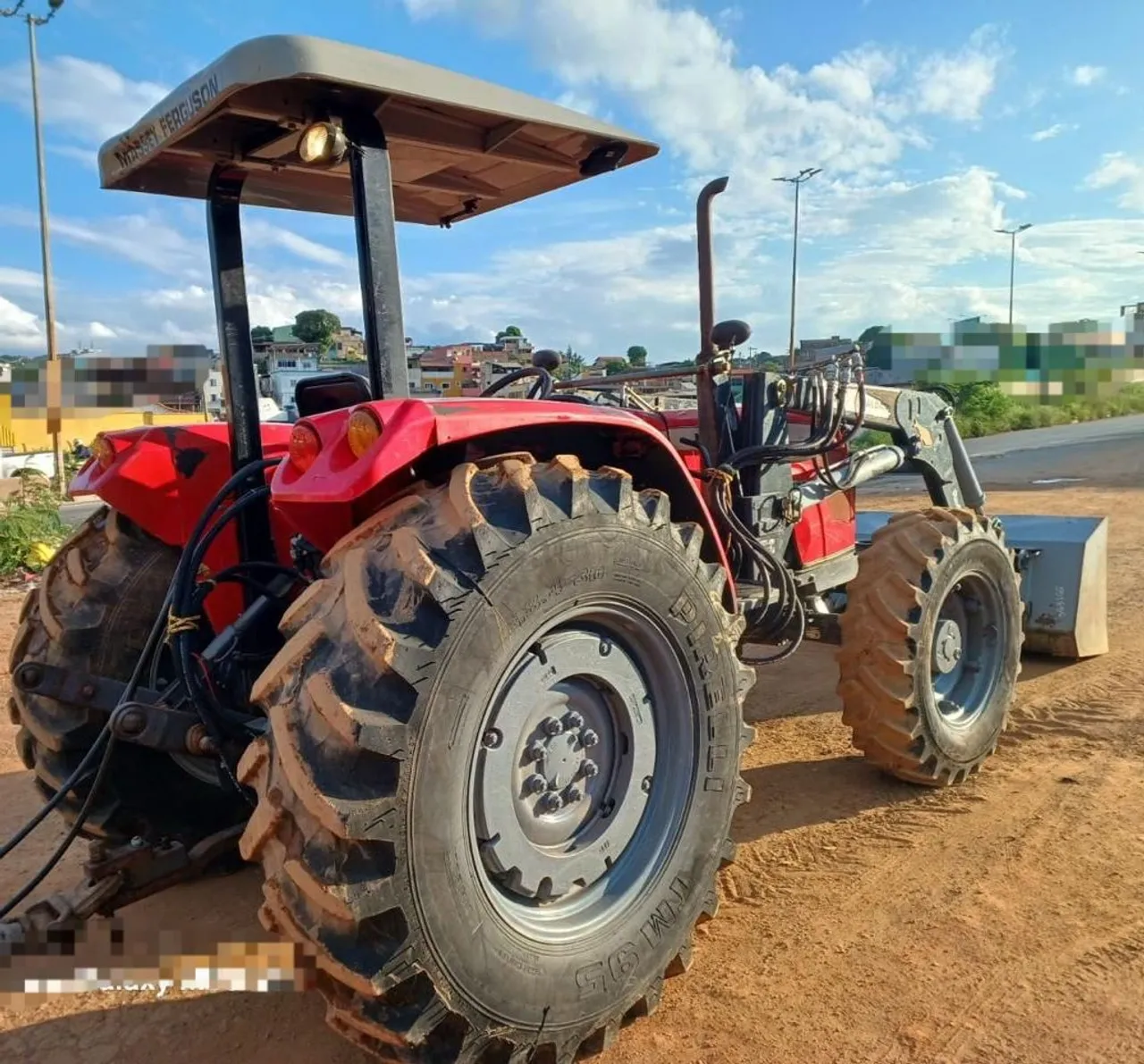 "trator com concha" - Tratores e máquinas agrícolas no Brasil