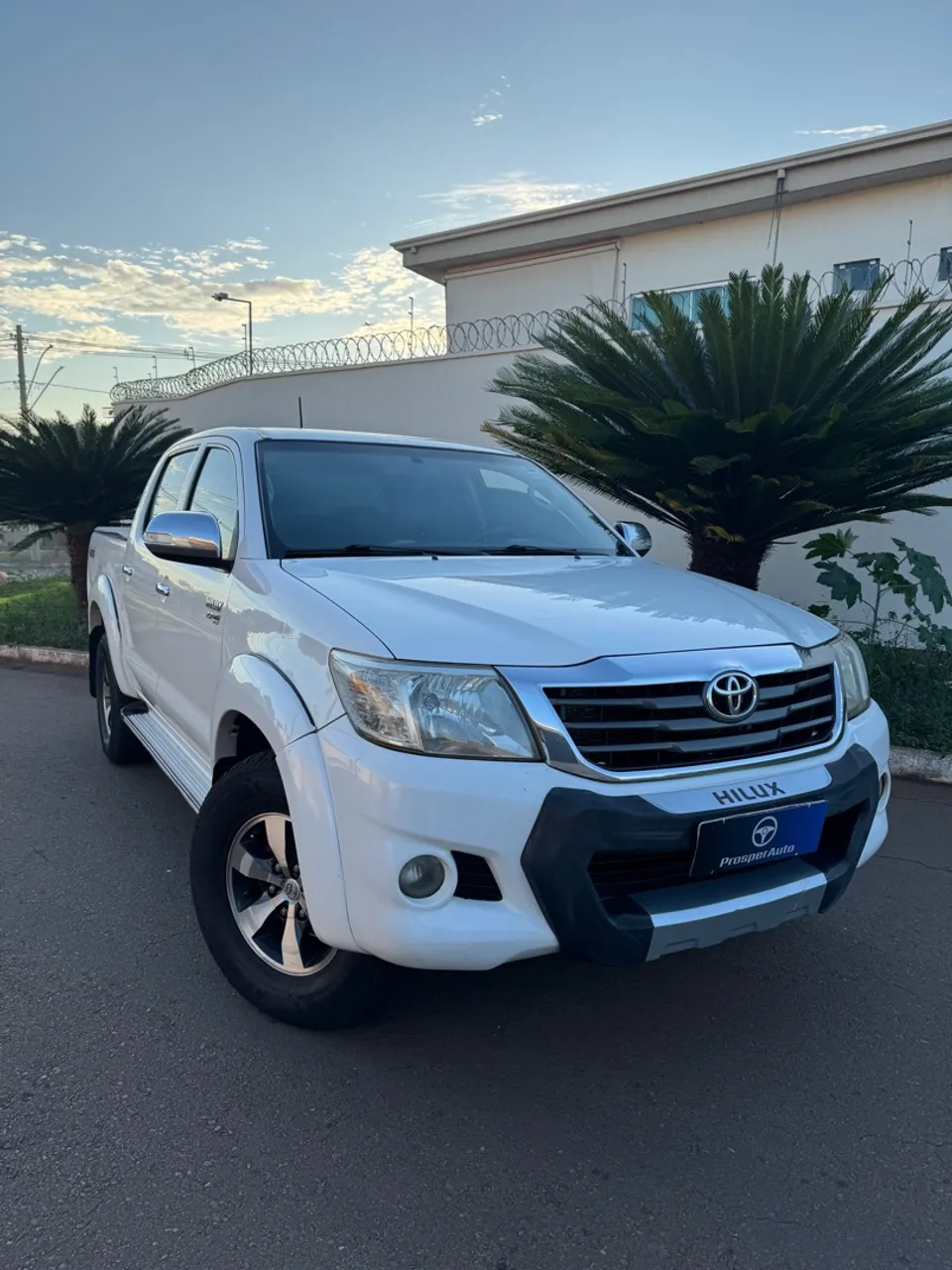 TOYOTA HILUX 2012 Usados e Novos