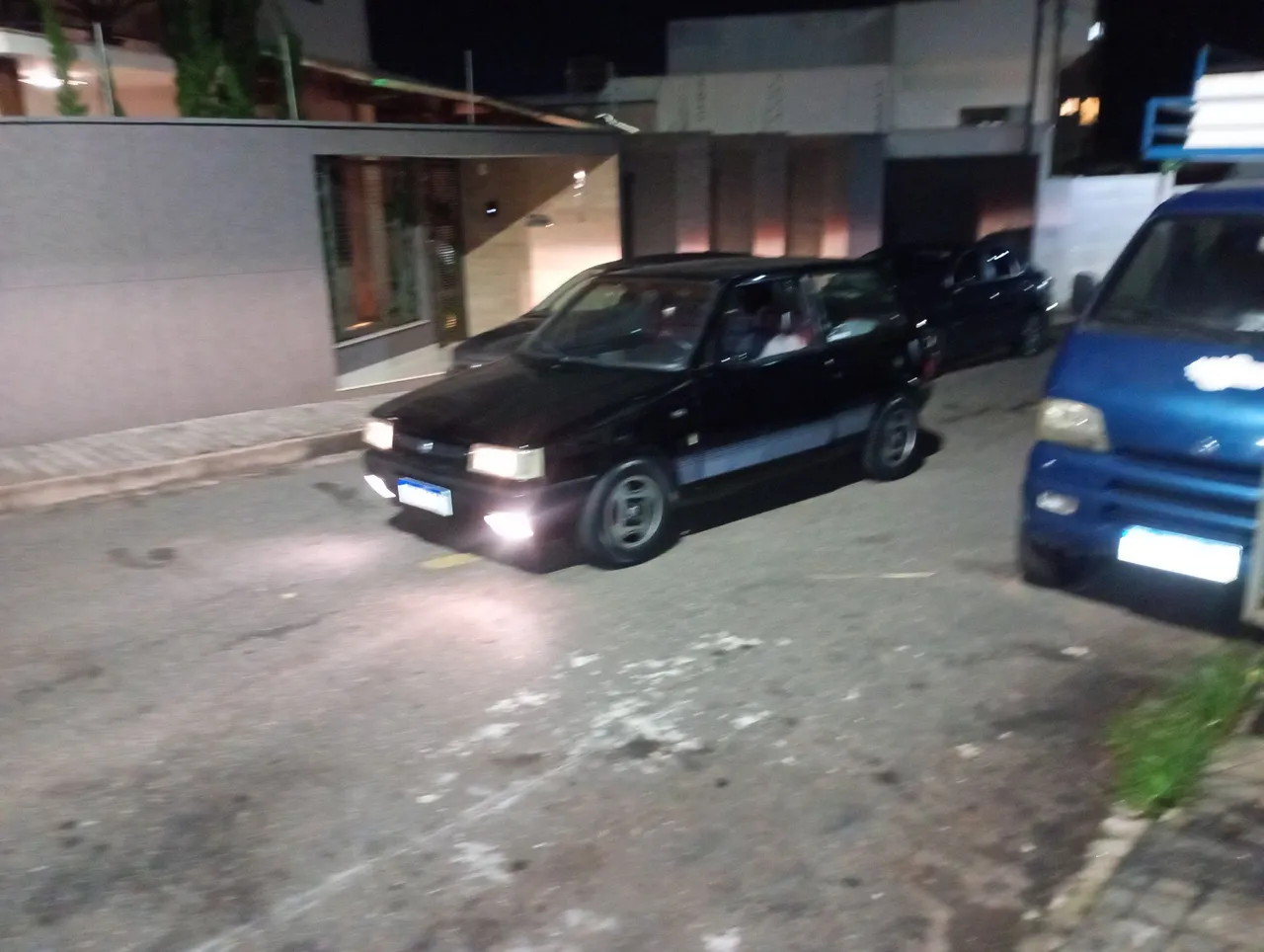 FIAT UNO 1.6R MPI / 1.6R / 1.5R Usados e Novos