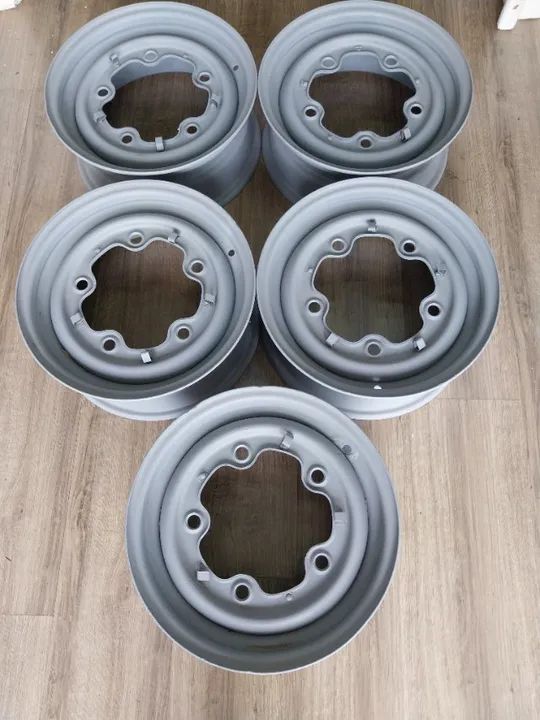 Jogo Rodas Kombi 1500 originais VW (5 peças) - Carros, vans e ...