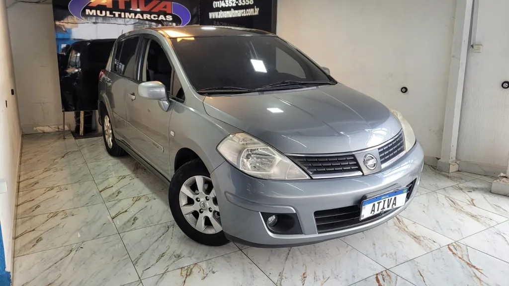 NISSAN TIIDA 2008 Usados e Novos