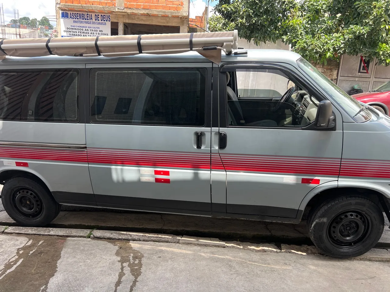 VOLKSWAGEN EUROVAN Usados e Novos