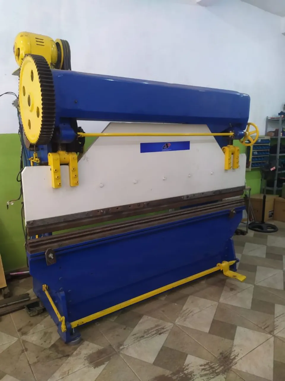 "dobradeiras de chapas" no Brasil