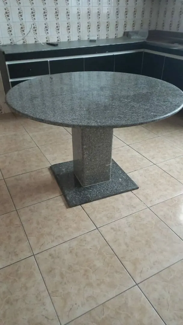 "mesa de granito redonda" - Mesas no Brasil
