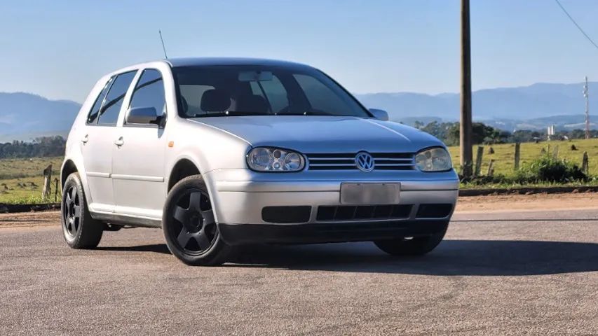 VOLKSWAGEN GOLF 2002 Usados e Novos