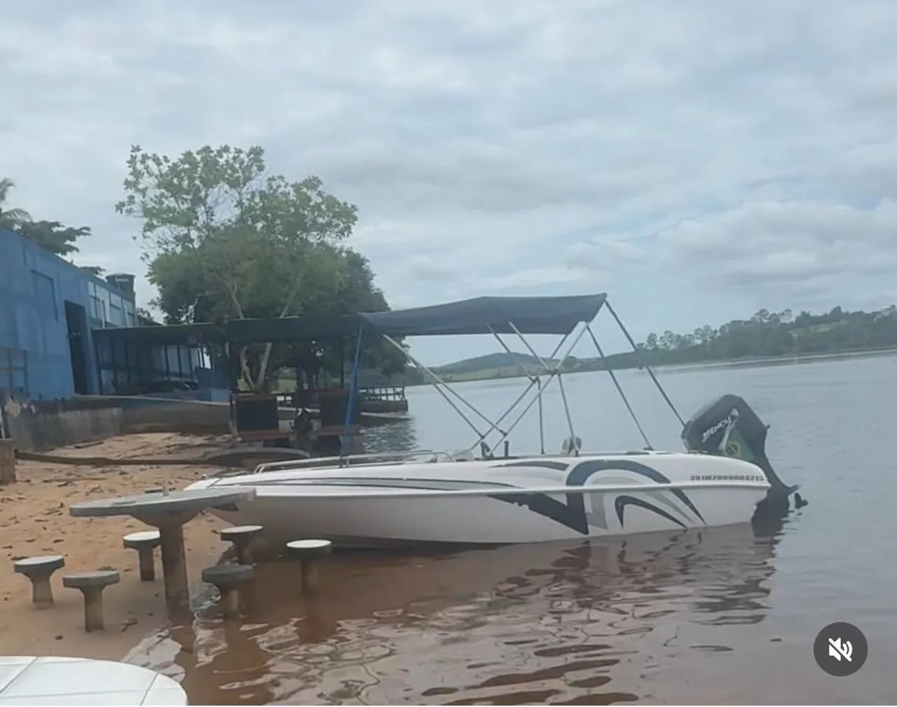 lancha 2009 14 pés motor mercury 50HP com carretinha rodoviária ...