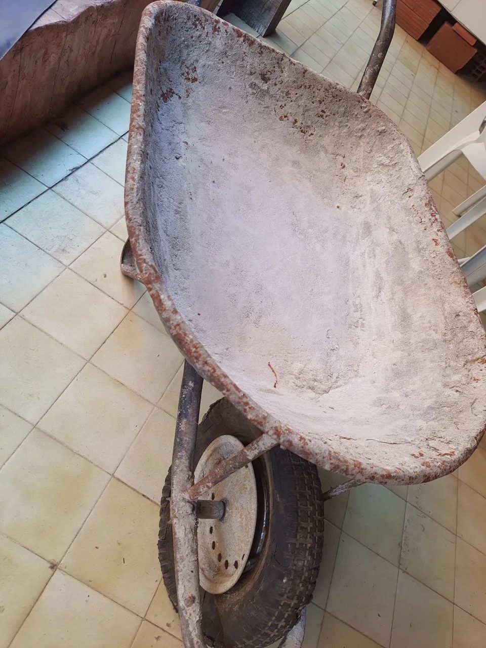 Carrinho de mão - Peças para tratores e máquinas - Jardim Maria Augusta ...