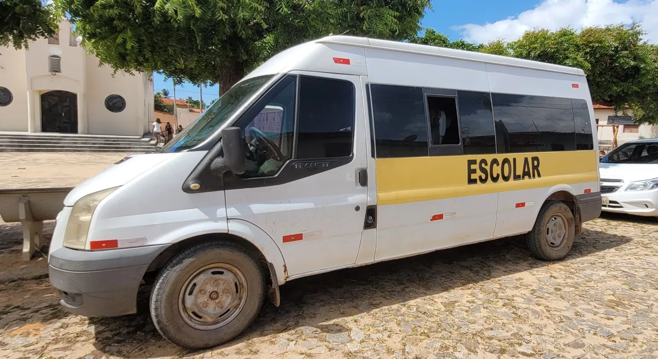 "carro escolar" - Carros Usados e Novos à venda