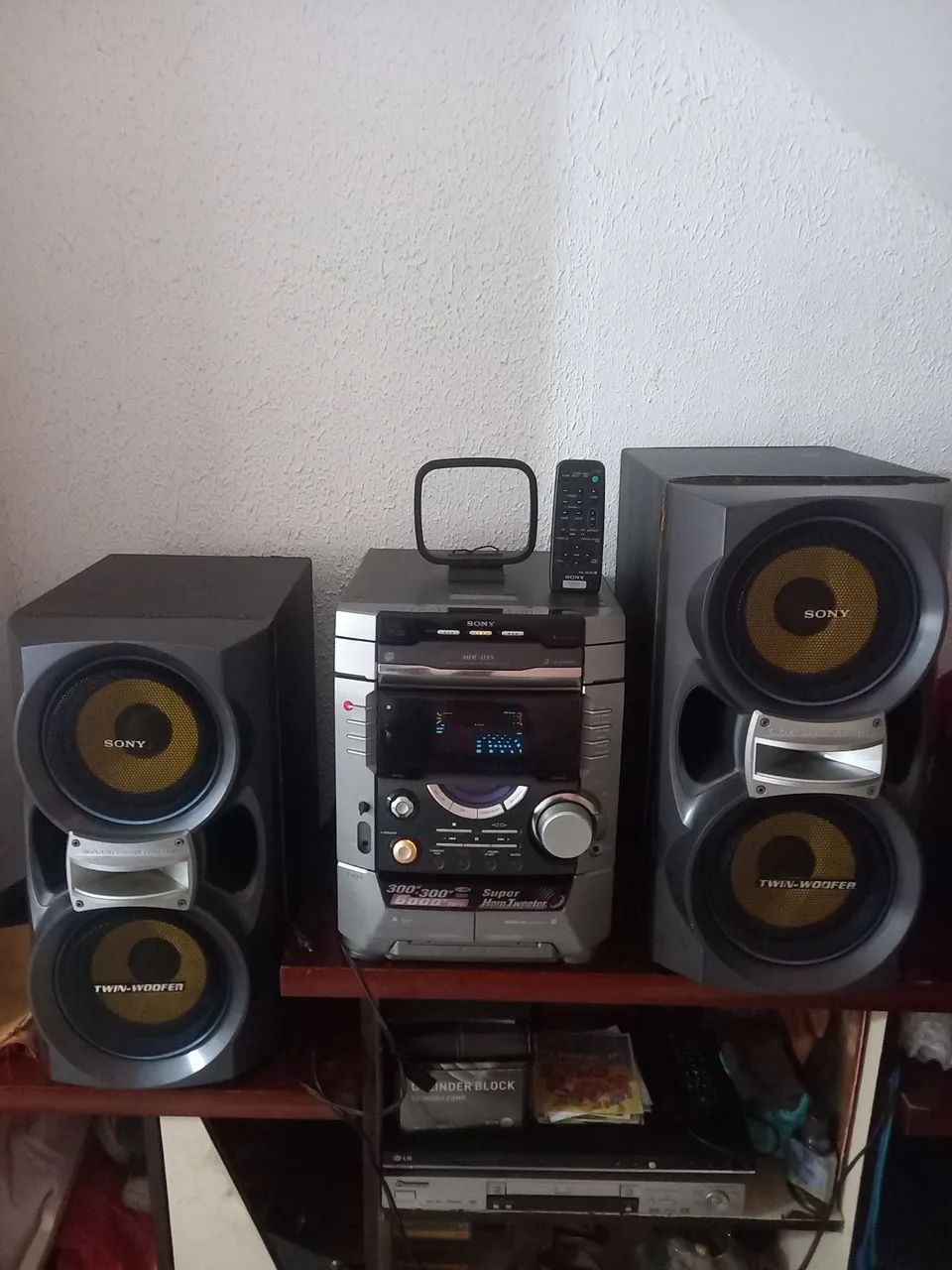 Mini System Sony MHC-DX9 funcionando FM e auxiliar - Aparelhos de Som ...