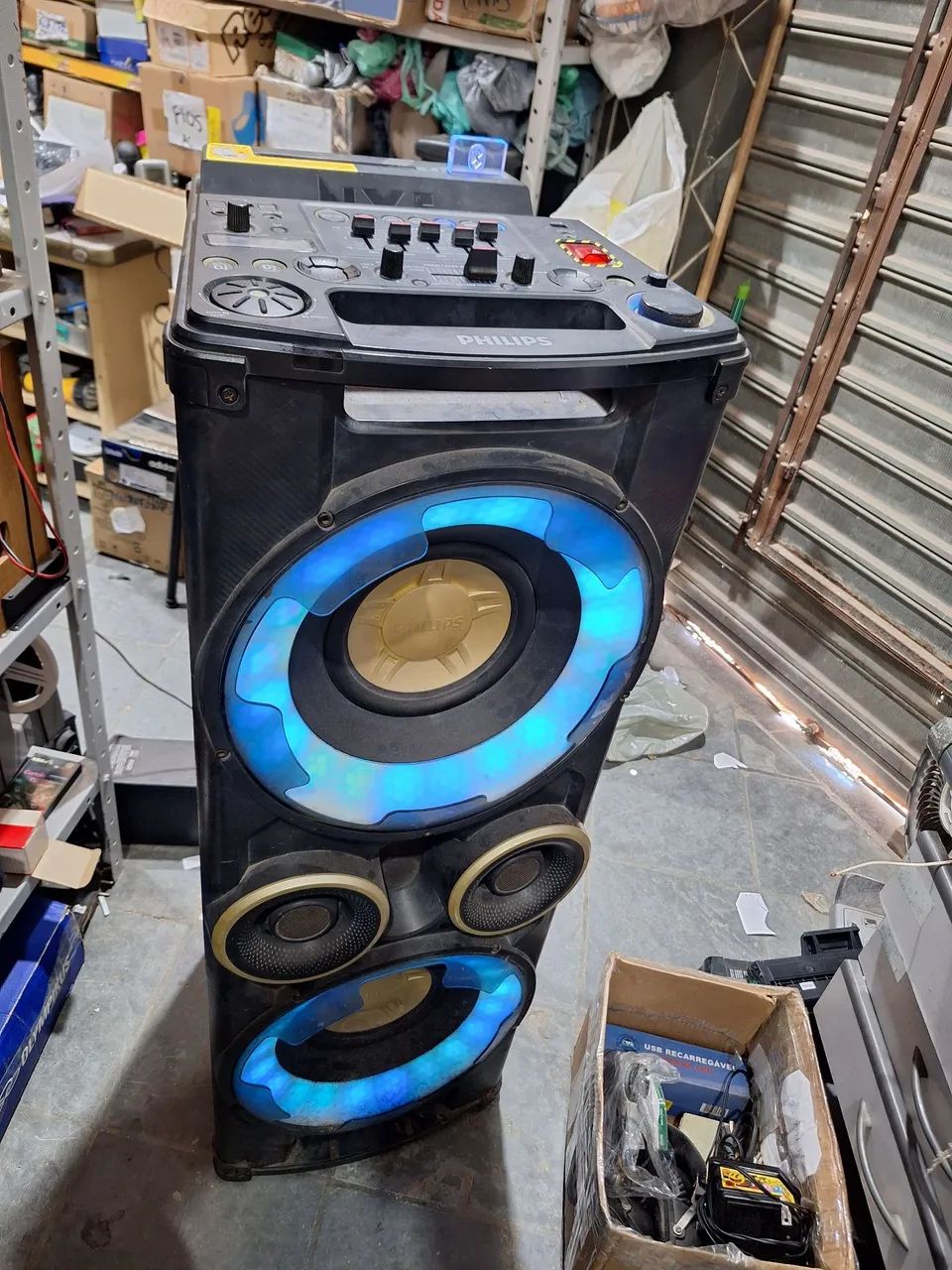 Caixa de Som Philips Nx5 com Som Potente e Iluminação LED Com Defeito ...