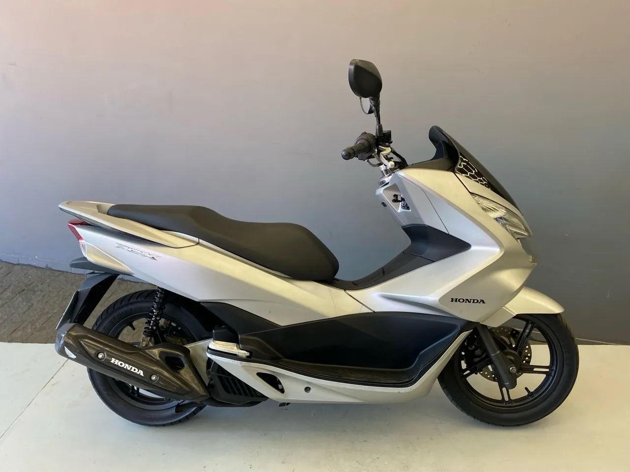 Motos HONDA PCX 2017 no Brasil