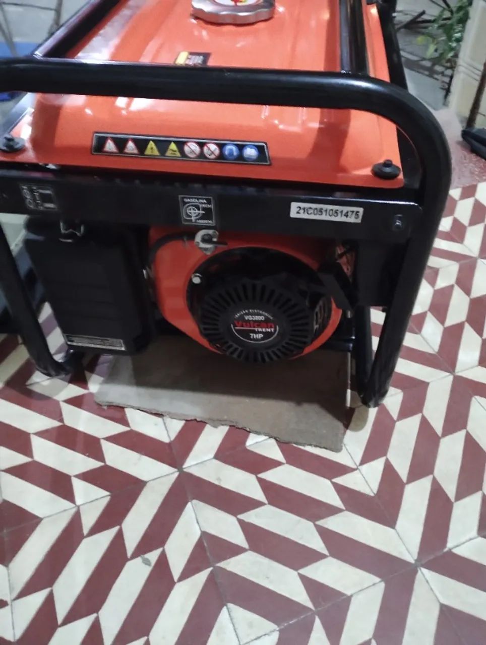 Gerador a gasolina 12 l. Vulcan 3800 - Outros itens para agro e ...