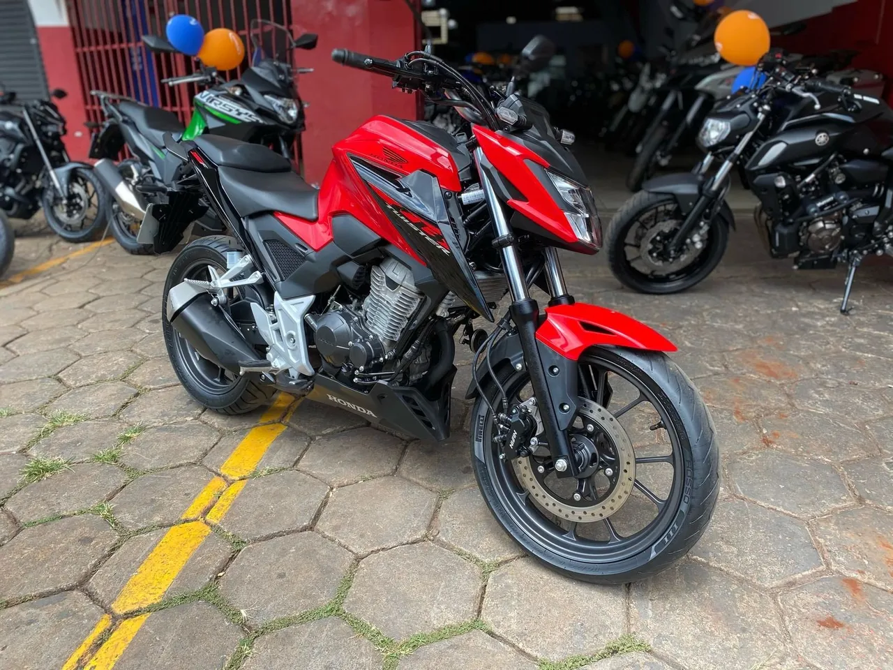 Motos HONDA CB 300F TWISTER FLEX no Brasil
