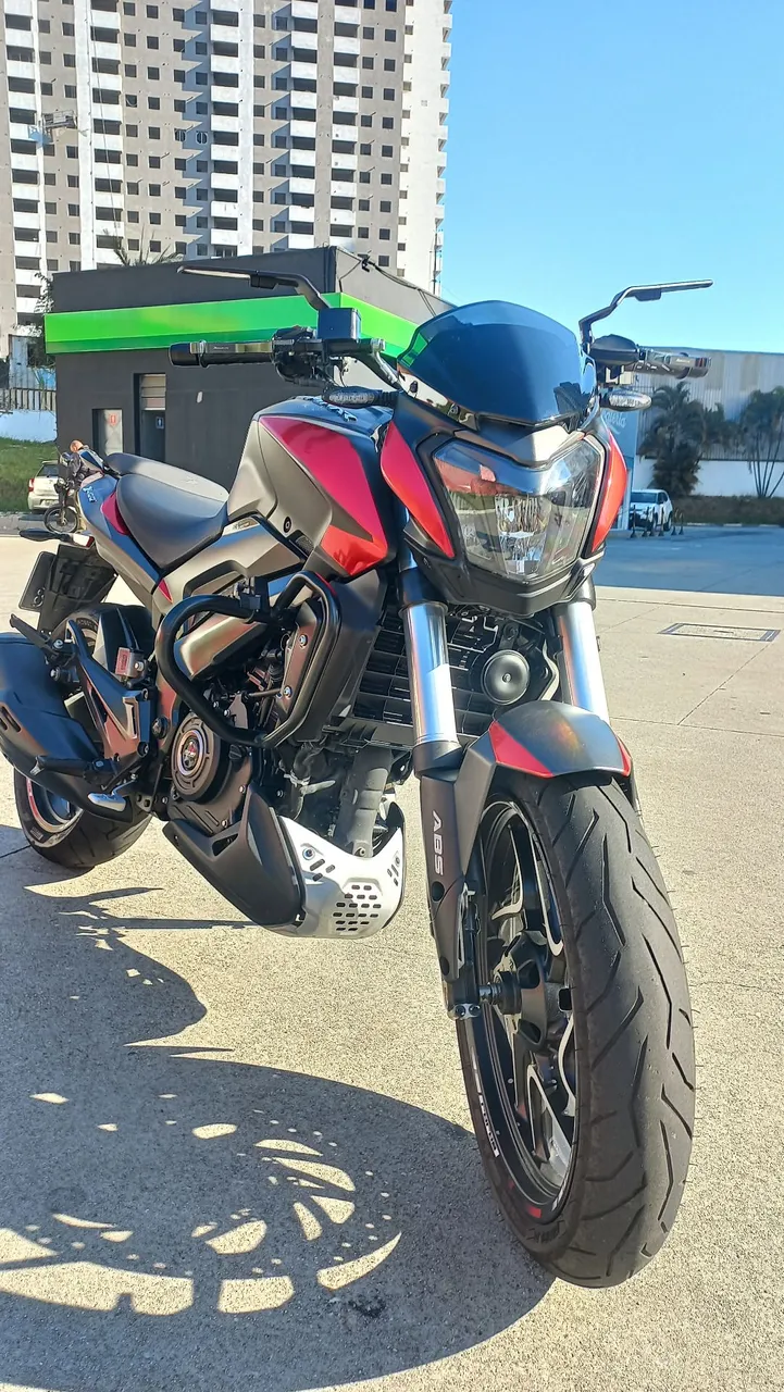 Motos Bajaj Dominar 400 no Brasil