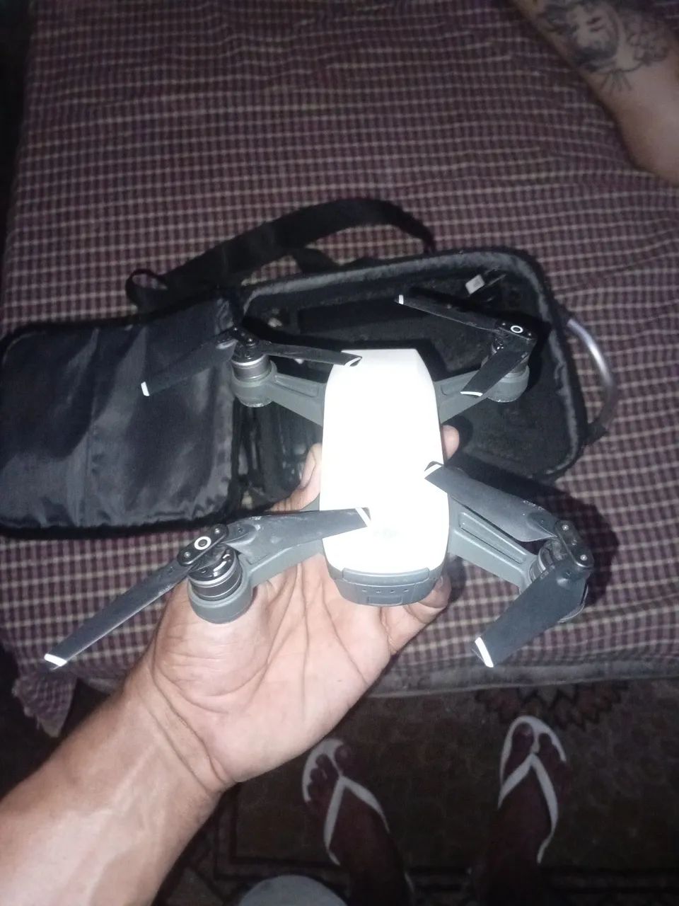 Drone dji espark GPS 2 km conbu 2 baterias hub de carga fonte e beg ...