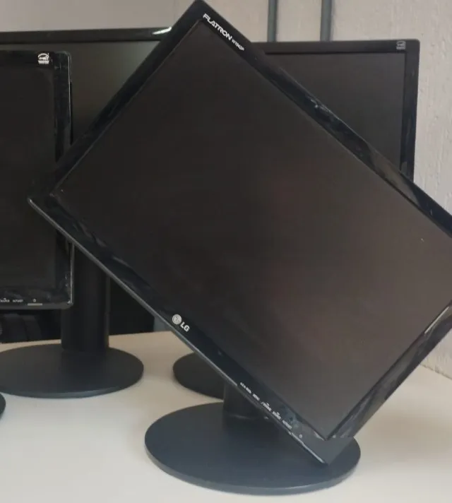 "monitor positivo 19 polegadas" - Monitores no Brasil