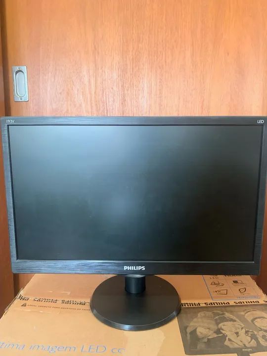 Monitor Philips 19.5 polegadas LED - Monitores - Vila Clementino, São Paulo 1355655880 | OLX