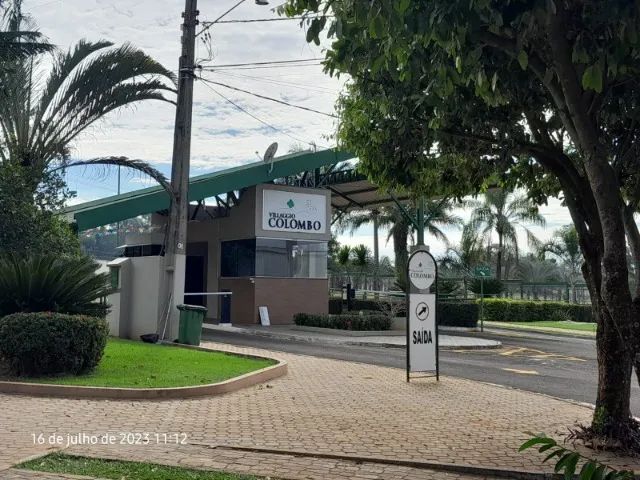 Rancho no Cond. Villagio Colombo (Mendonça-SP). Vendo/troco. Chama que ...