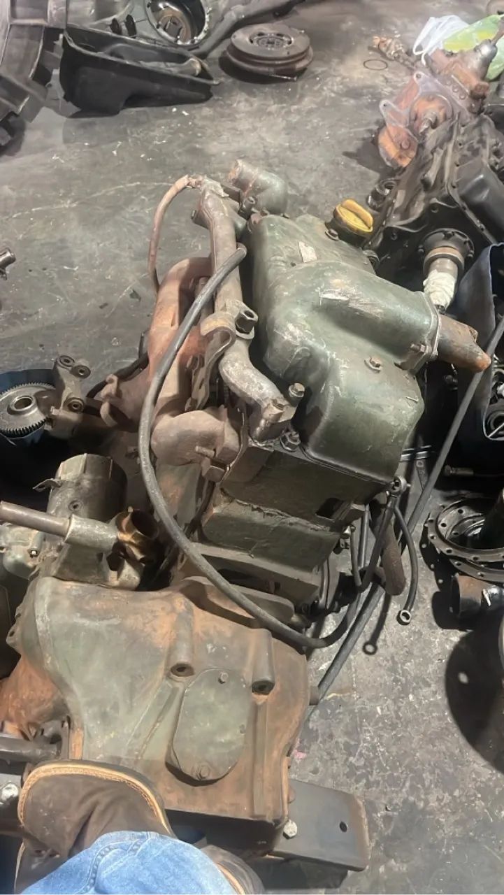 Motor Mercedes benz 608 - Peças para caminhões - Setor Santos Dumont ...