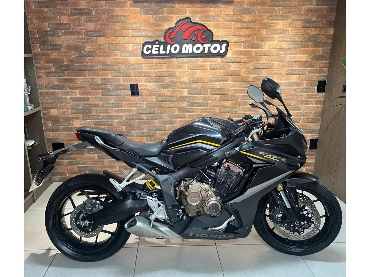 Motos Honda CBR 650 R no Brasil