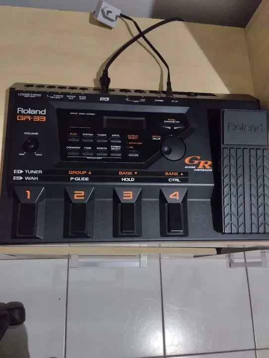 Guitarra sintetizadora Roland GR-33 - Instrumentos musicais - Nova ...