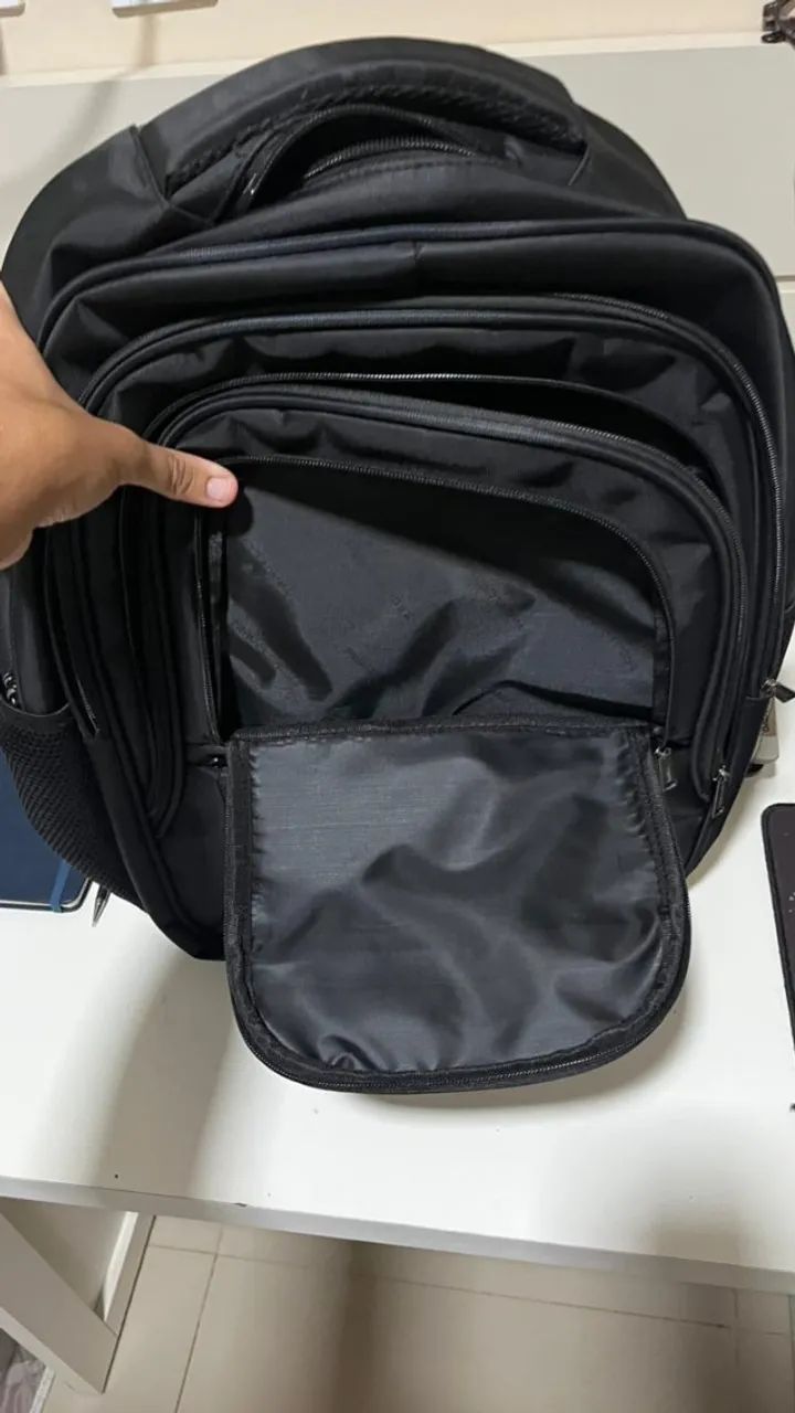 Mochila Executiva Notebook T-Cross Bagaggio Preta - Bolsas, malas e ...