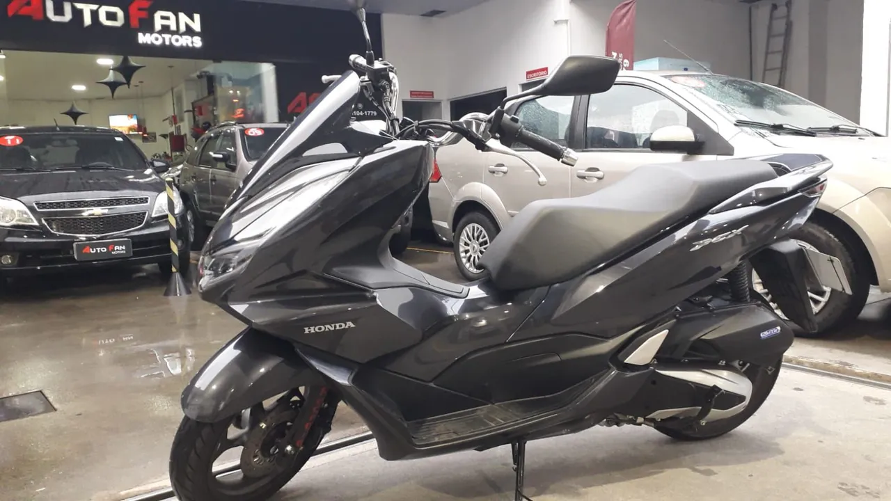 Motos Honda PCX 2024 no Brasil