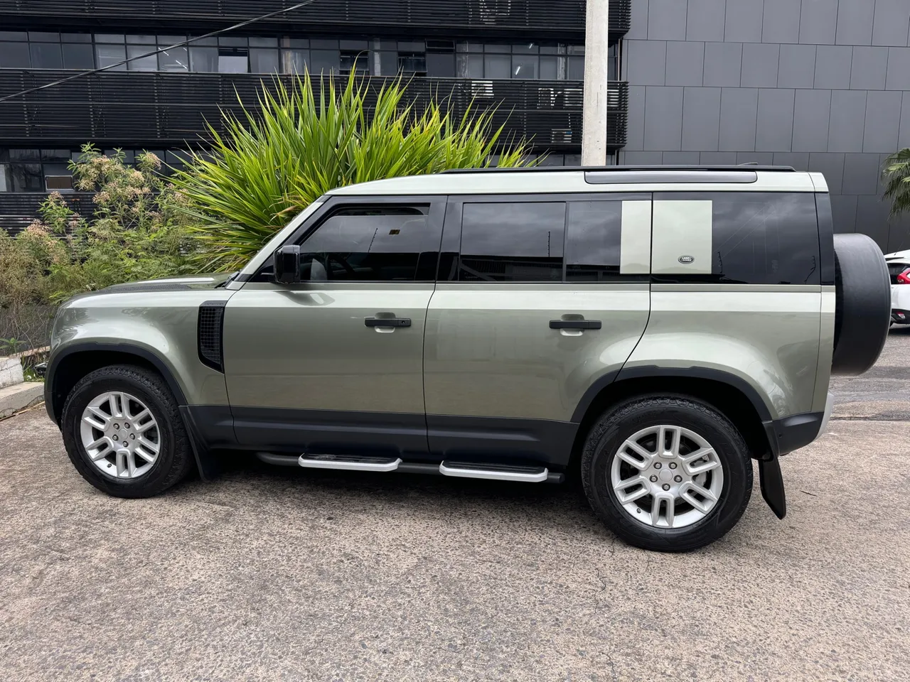 "land rover defender 2020" - Carros Usados e Novos à venda