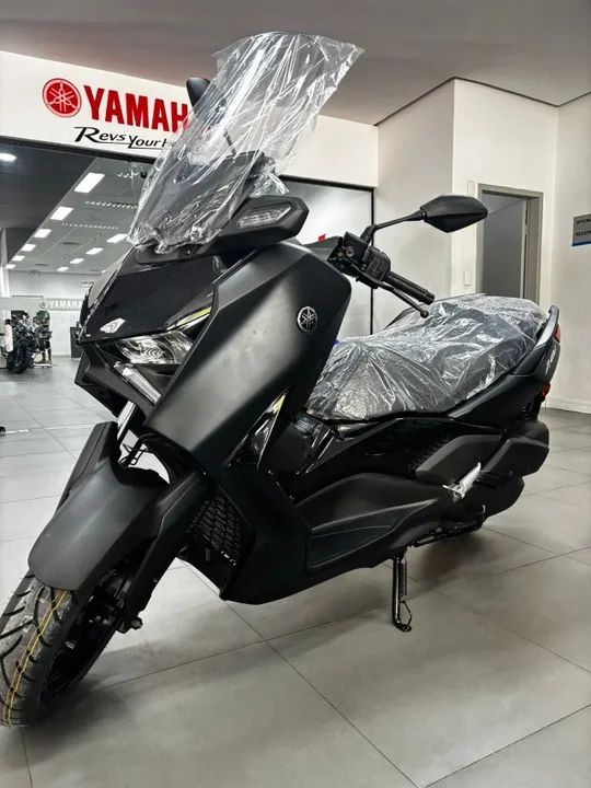 YAMAHA XMAX 250 ABS 2025 - 1347266248 | OLX