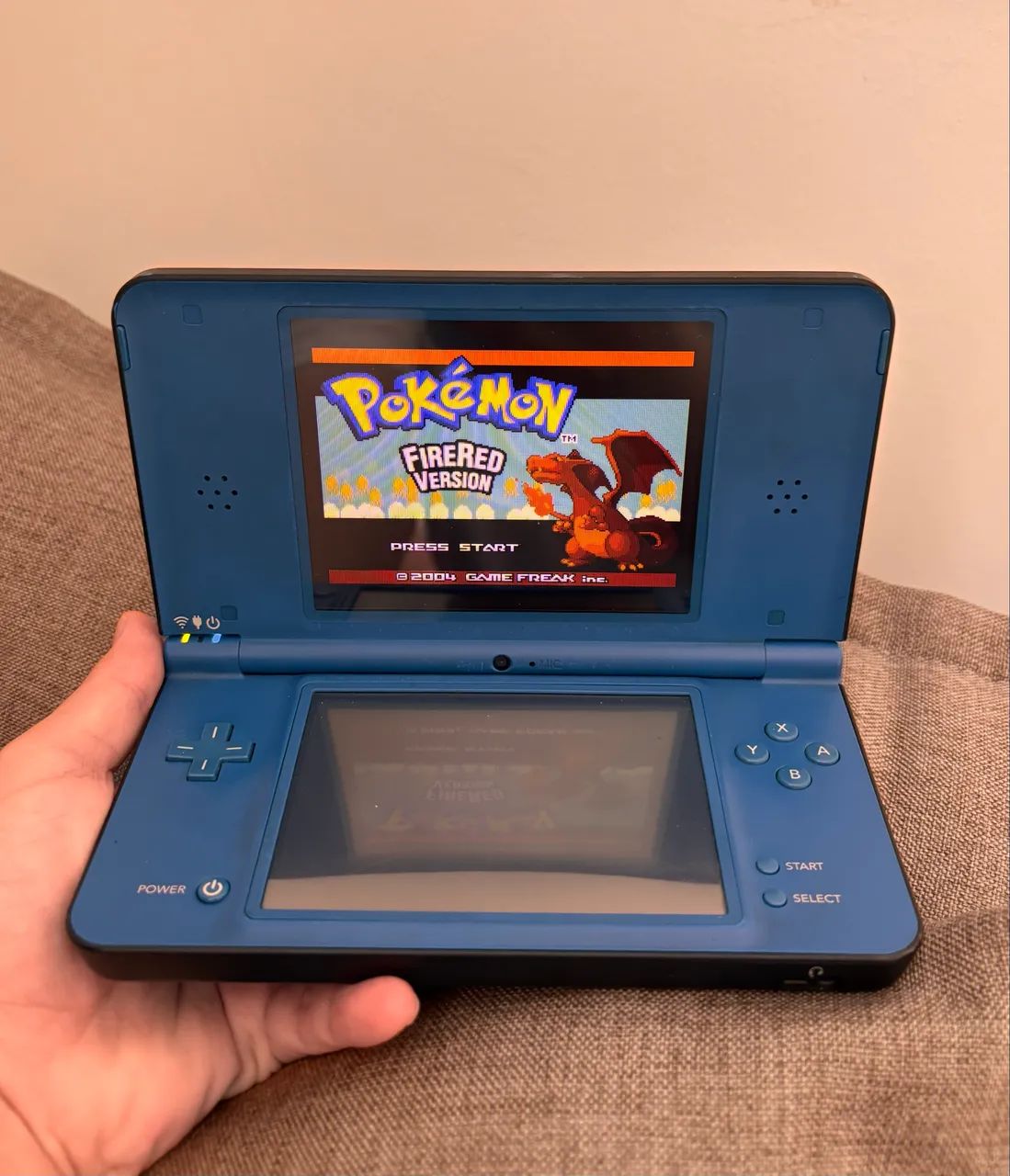 Nintendo ds xl + muitos jogos como pokémon, mário, Zelda + carregador e ...