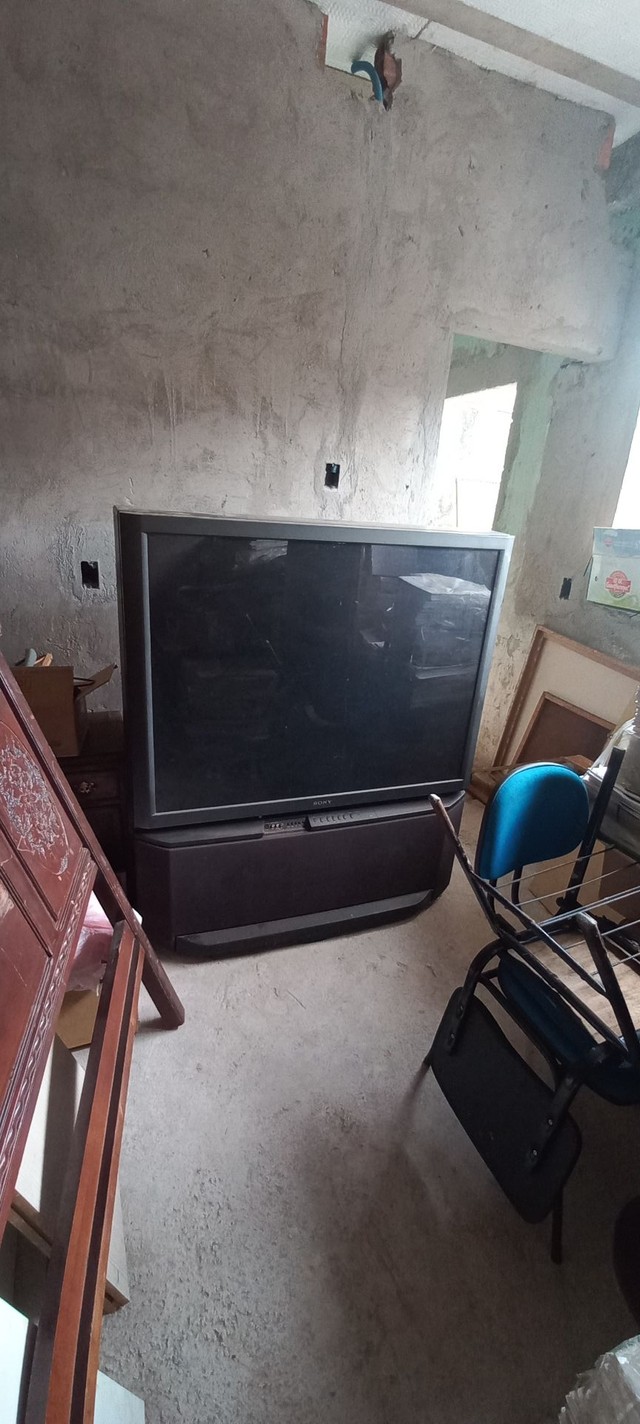 Tv sony antiga | +556 anúncios na OLX Brasil