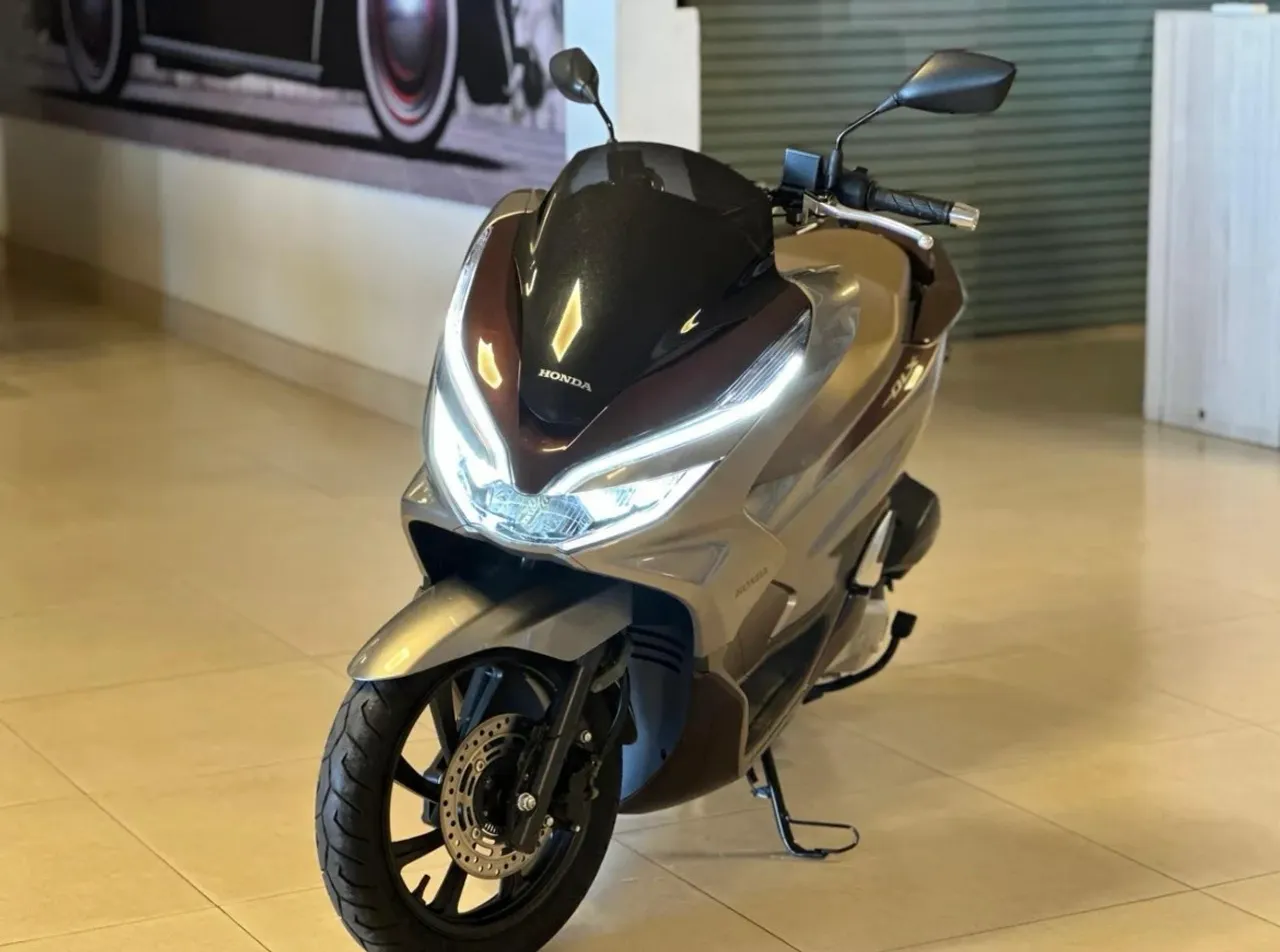 Motos HONDA PCX no Brasil