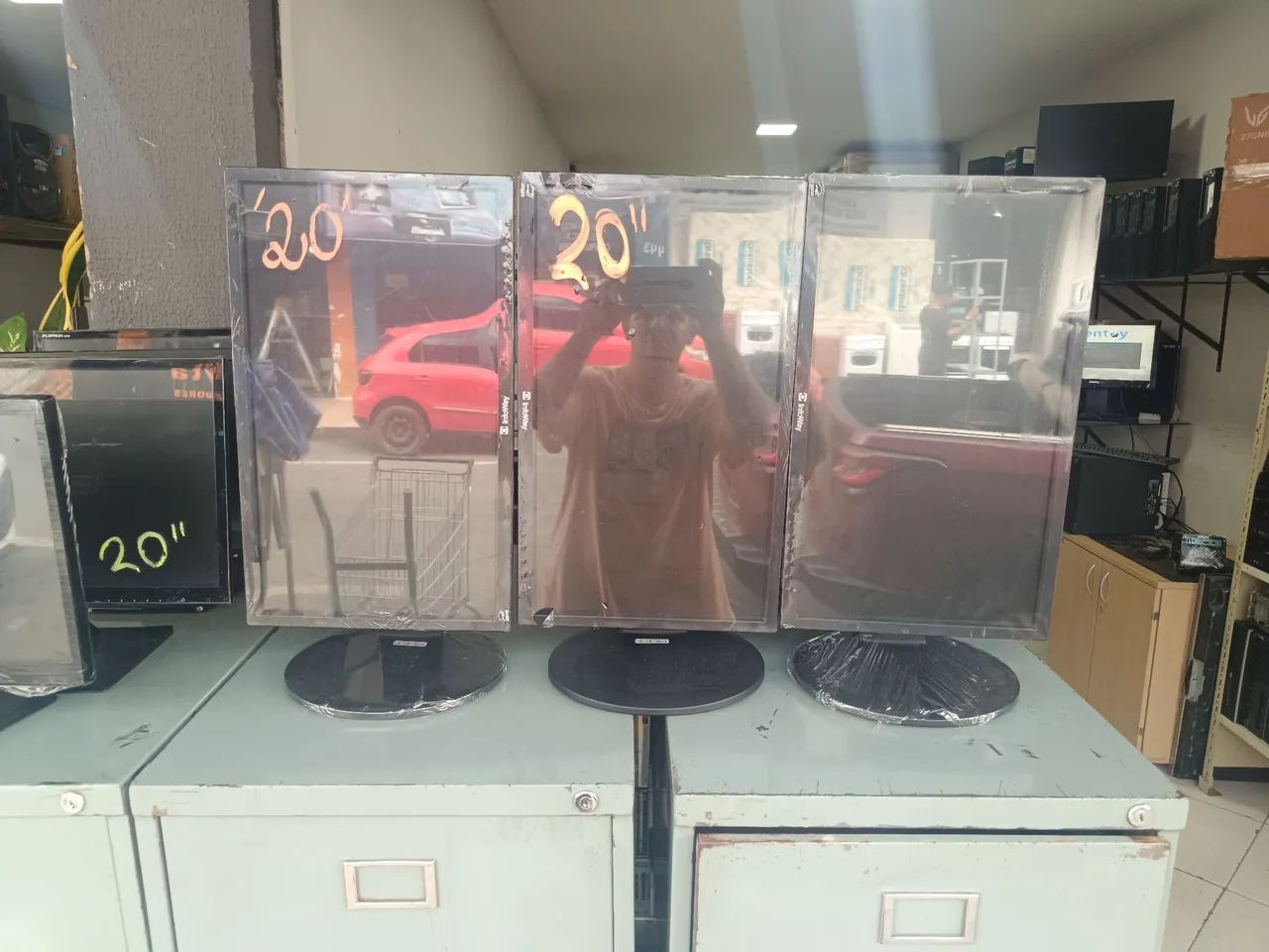 Monitor de 20 polegadas - Monitores - Setor Campinas, Goiânia 1320638693 | OLX